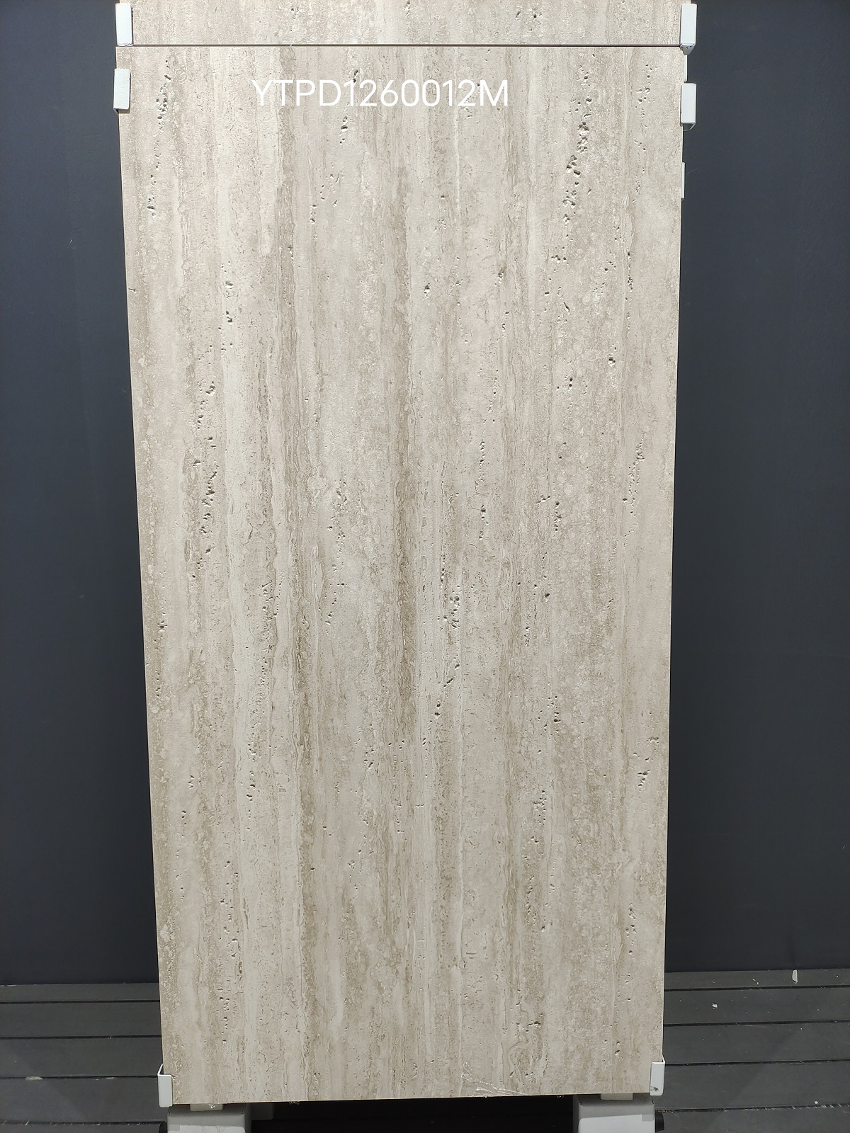 Ivory Vein Cut